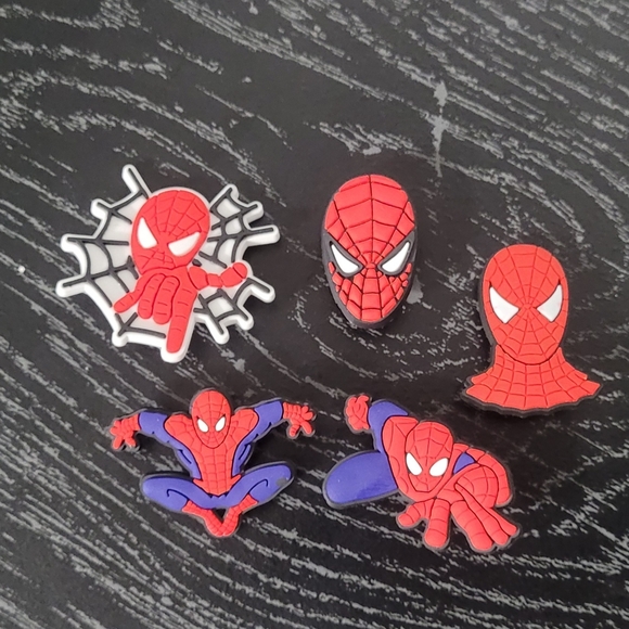 Jibbitz | Accessories | Marvel Spiderman Jibbitz Charms For Crocs ...